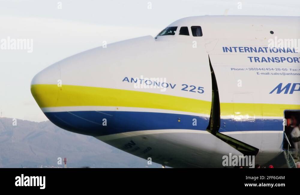 HD Antonov 225 Mriya airplane opening cargo door Stock Video Footage ...