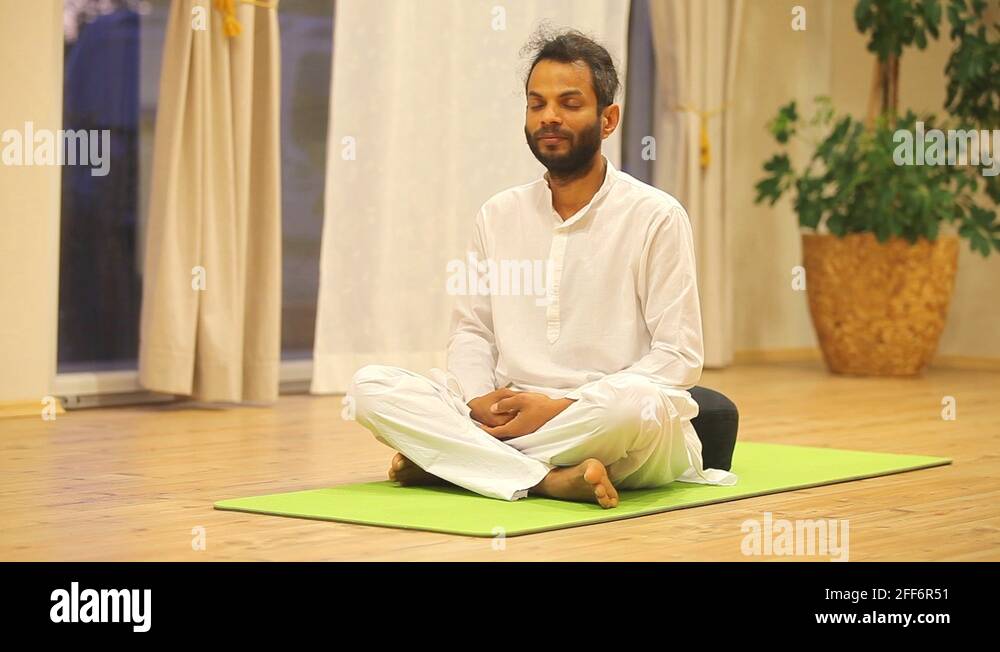 Pilates man mat Stock Videos & Footage - HD and 4K Video Clips - Alamy