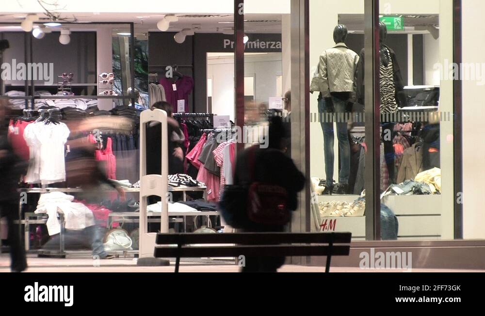 Busy shop interior Stock Videos & Footage - HD and 4K Video Clips - Alamy