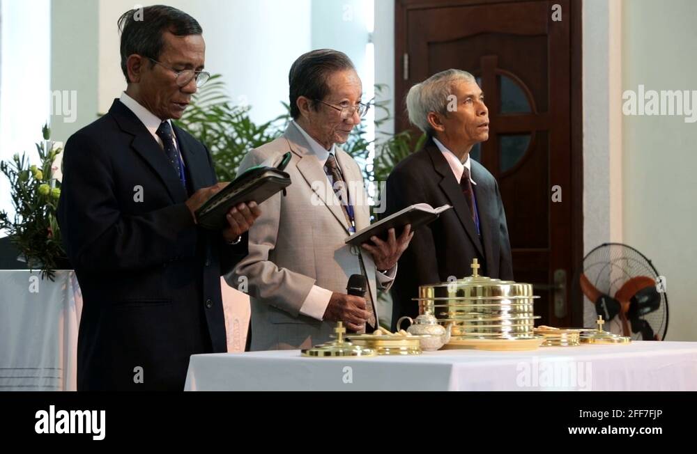 Communion service Stock Videos & Footage - HD and 4K Video Clips - Alamy