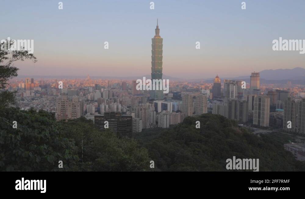 Taipei 101 sunset Stock Videos & Footage - HD and 4K Video Clips - Alamy