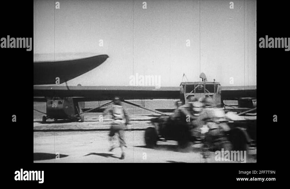 WW2 - US Air Force - Loading Aircrafts 03 - Soldiers getting into ...
