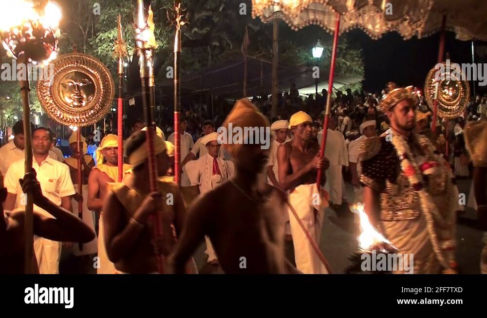 The esala perahera Stock Videos & Footage - HD and 4K Video Clips - Alamy