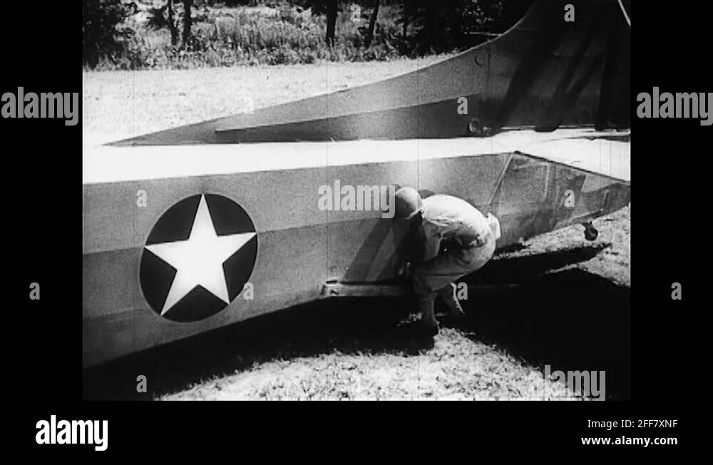 WW2 - US Air Force - Load Aircraft 02 - Hadrian loading Stock Video ...