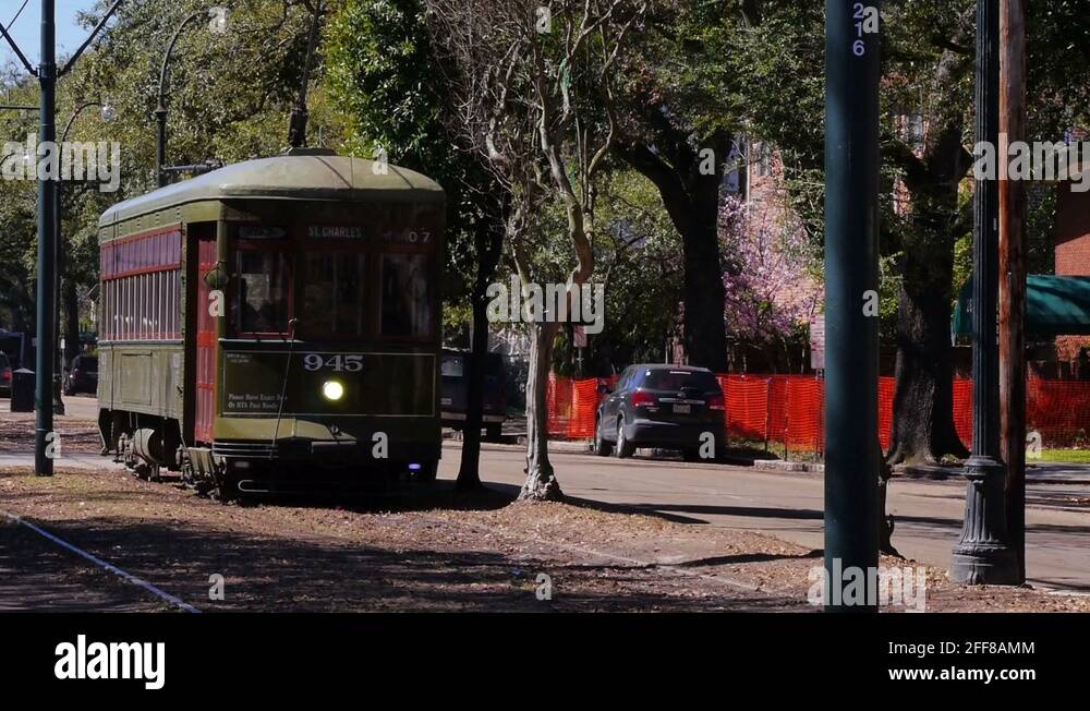 Charles avenue streetcar Stock Videos & Footage - HD and 4K Video Clips ...