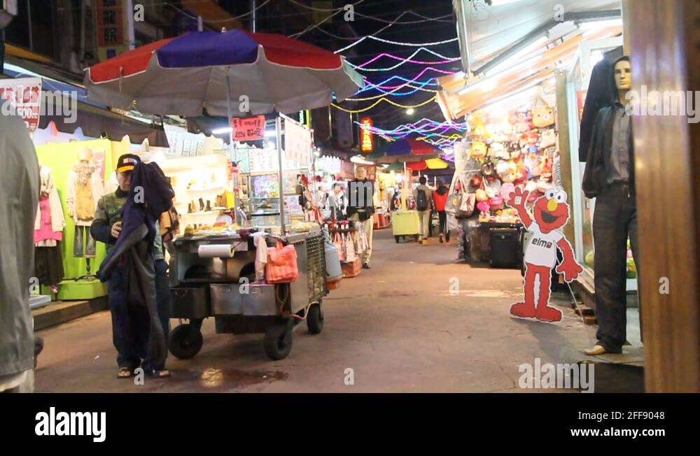 Hanging scene Stock Videos & Footage - HD and 4K Video Clips - Alamy