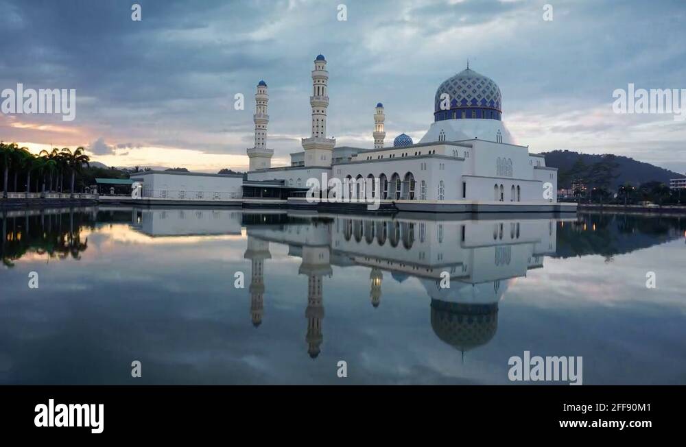 Likas floating mosque Stock Videos & Footage - HD and 4K Video Clips ...
