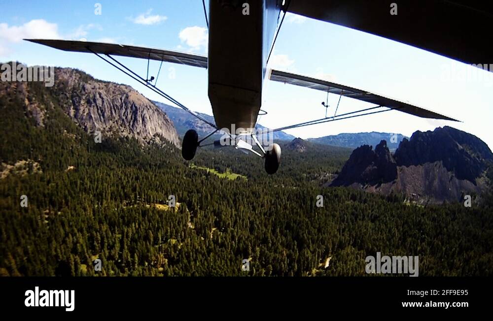Shoulder wing airplane Stock Videos & Footage - HD and 4K Video Clips ...