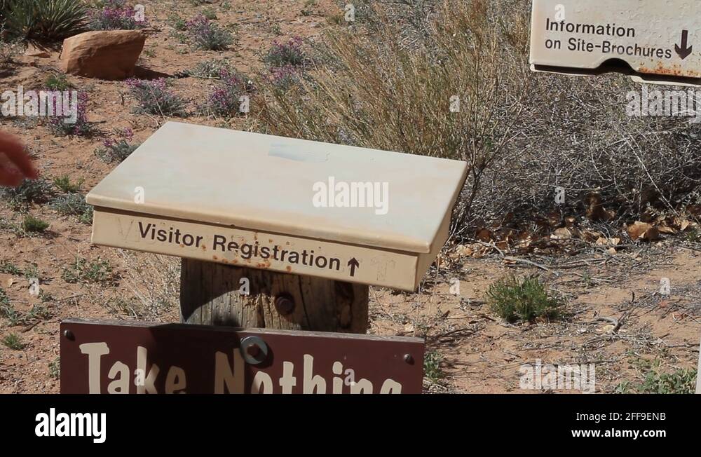 Signing box Stock Videos & Footage - HD and 4K Video Clips - Alamy