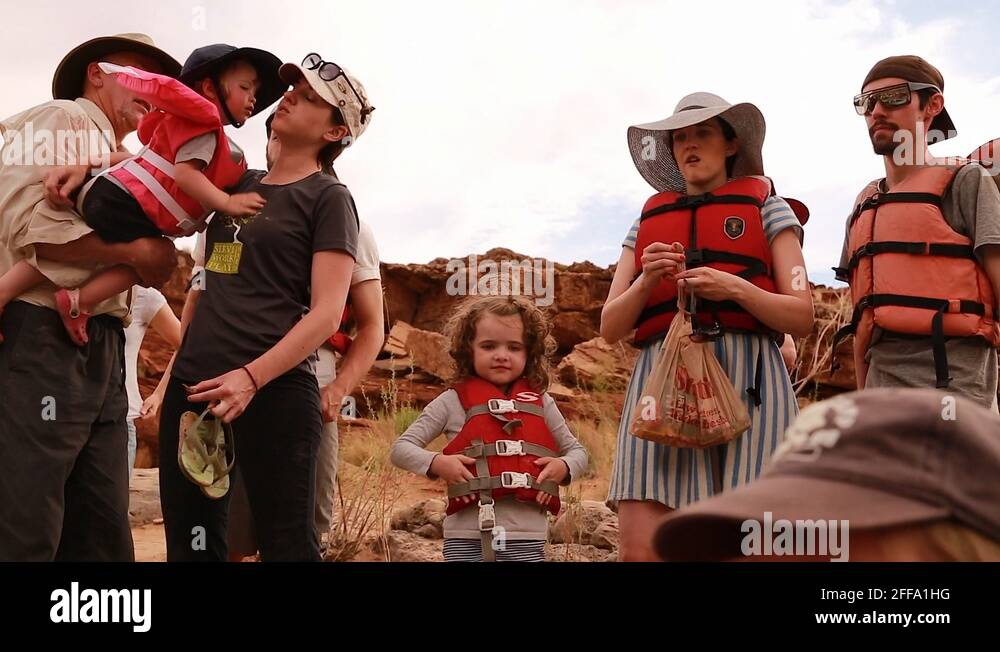 Family float beach Stock Videos & Footage - HD and 4K Video Clips - Alamy