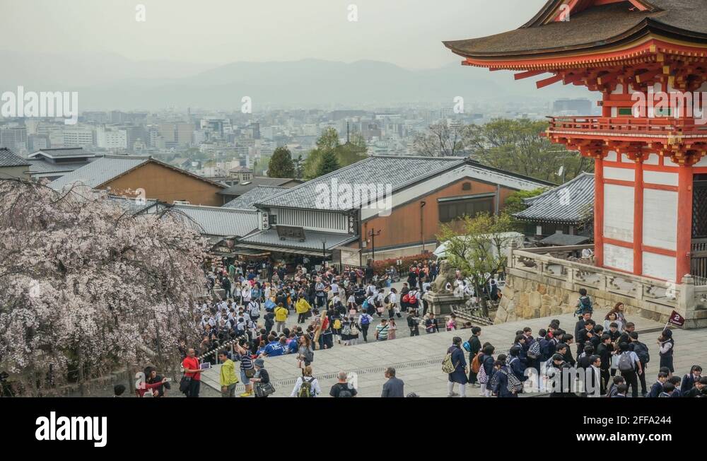 Kiyomizudera shrine Stock Videos & Footage - HD and 4K Video Clips - Alamy