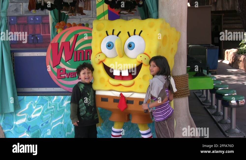 Spongebob at Universal Studios Stock Video Footage - Alamy