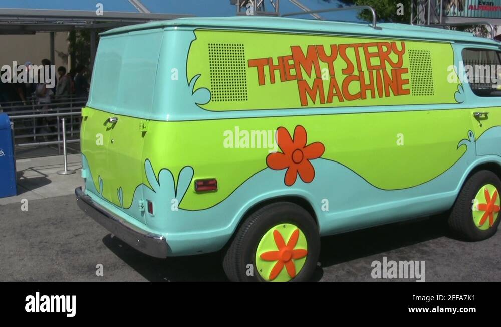 The mystery machine Stock Videos & Footage - HD and 4K Video Clips - Alamy