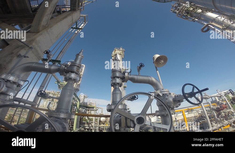 Refining tower Stock Videos & Footage - HD and 4K Video Clips - Alamy