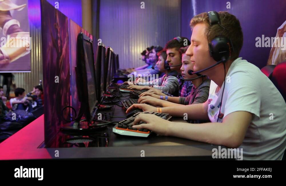 Using row computer screens Stock Videos & Footage - HD and 4K Video ...