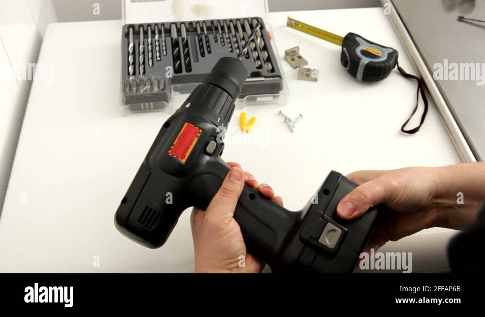 Employee mounting Stock Videos & Footage - HD and 4K Video Clips - Alamy