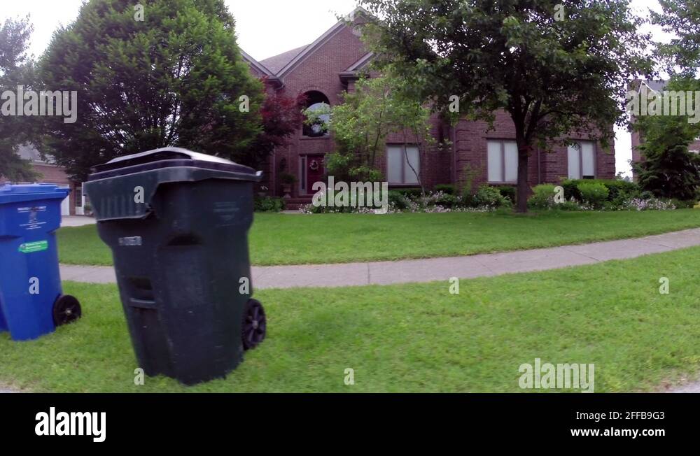 Curb waste Stock Videos & Footage - HD and 4K Video Clips - Alamy