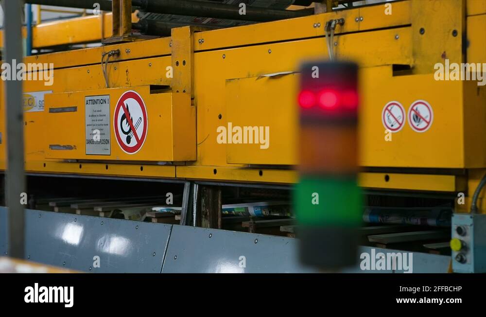 Status indicator Stock Videos & Footage - HD and 4K Video Clips - Alamy