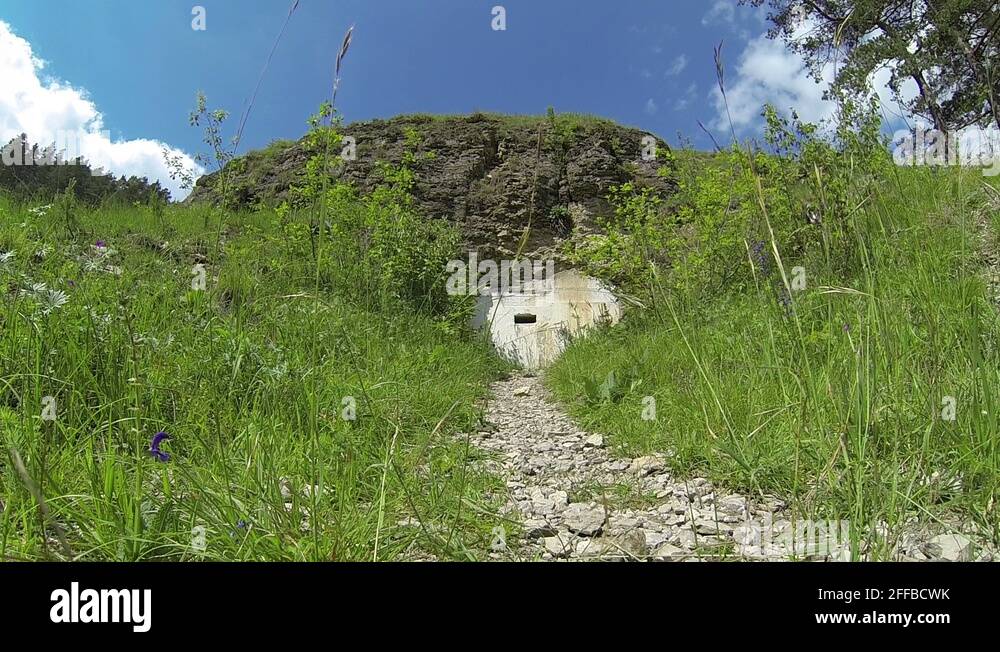 Bunker war Stock Videos & Footage - HD and 4K Video Clips - Alamy