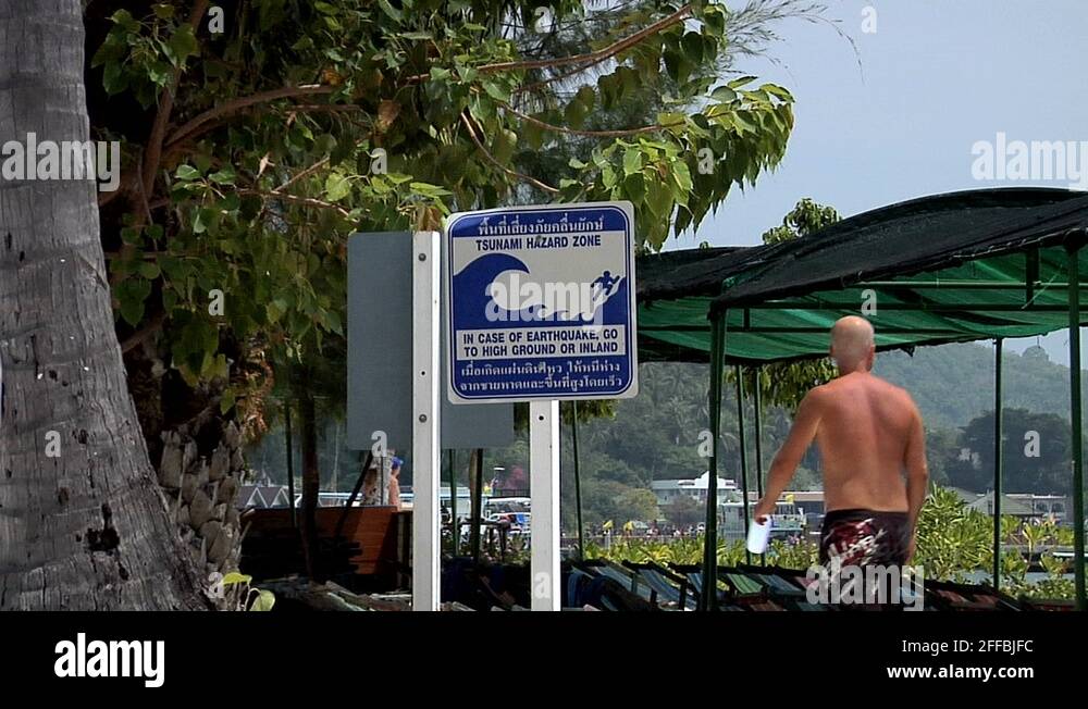 Tourist warning sign Stock Videos & Footage - HD and 4K Video Clips - Alamy