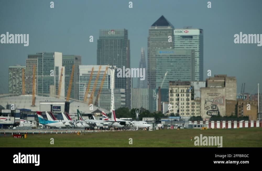 Skyline city aircraft Stock Videos & Footage - HD and 4K Video Clips ...