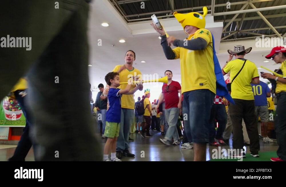 Samba dance brazil Stock Videos & Footage - HD and 4K Video Clips - Alamy