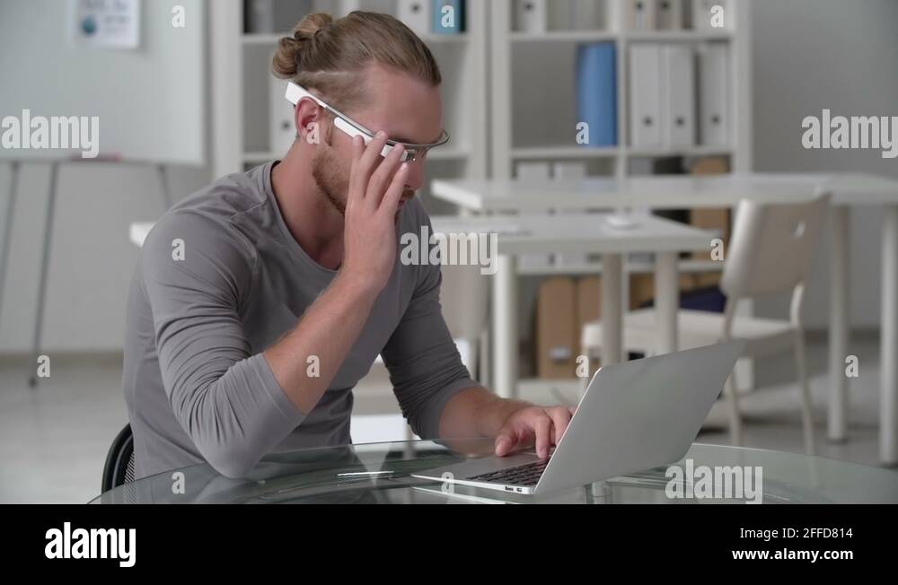 Multiple device Stock Videos & Footage - HD and 4K Video Clips - Alamy