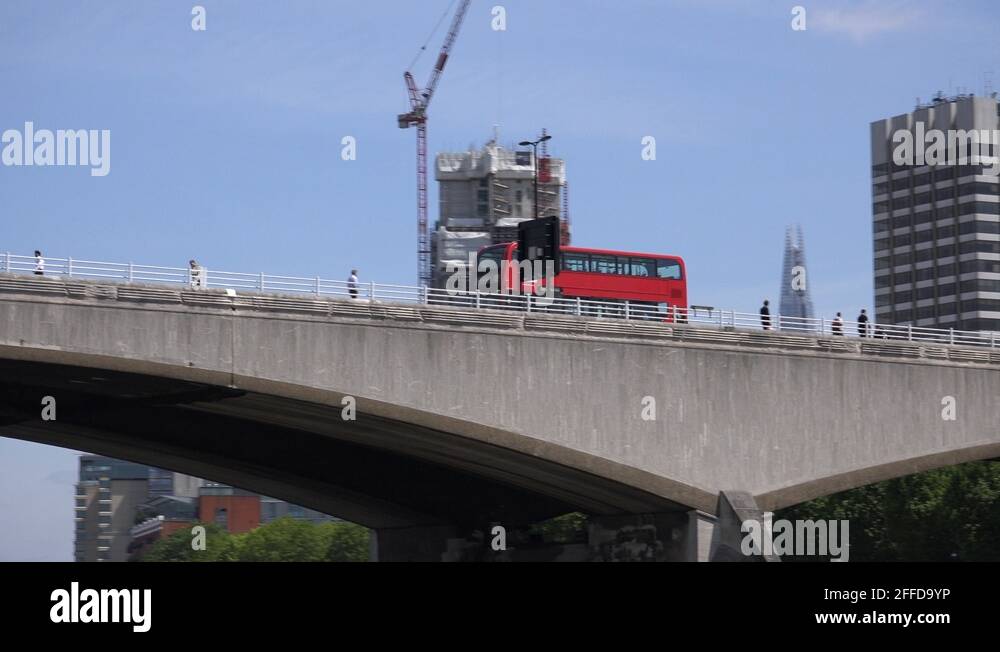 Waterloo red bus Stock Videos & Footage - HD and 4K Video Clips - Alamy