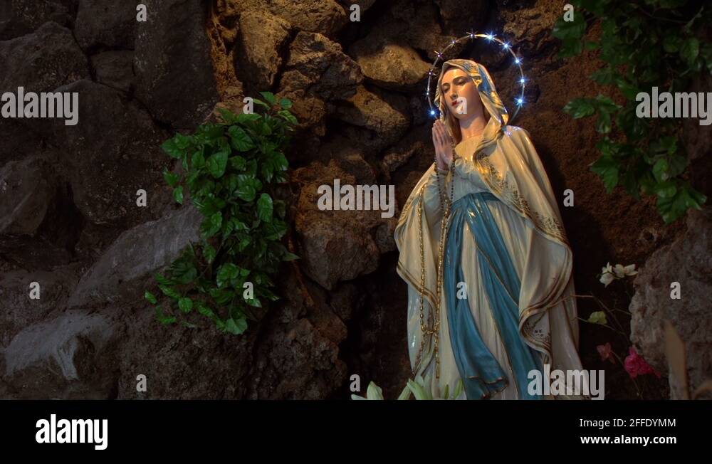 Mother mary shrine Stock Videos & Footage - HD and 4K Video Clips - Alamy