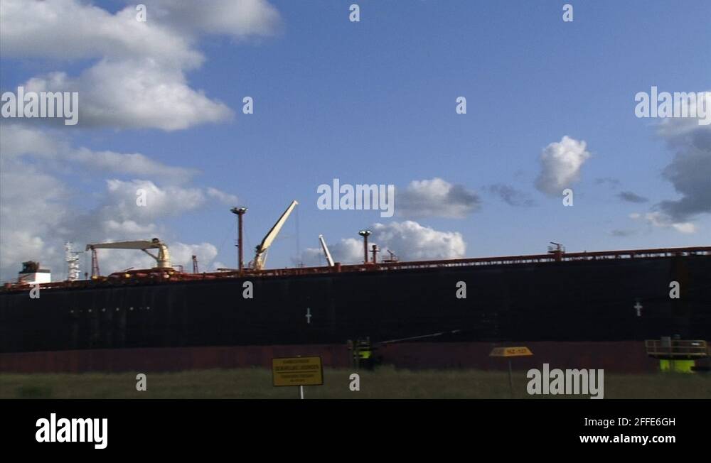 Oil vessel platform Stock Videos & Footage - HD and 4K Video Clips - Alamy