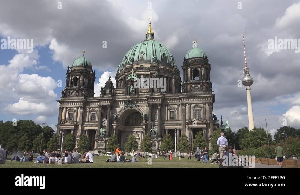 Alex tower Stock Videos & Footage - HD and 4K Video Clips - Alamy