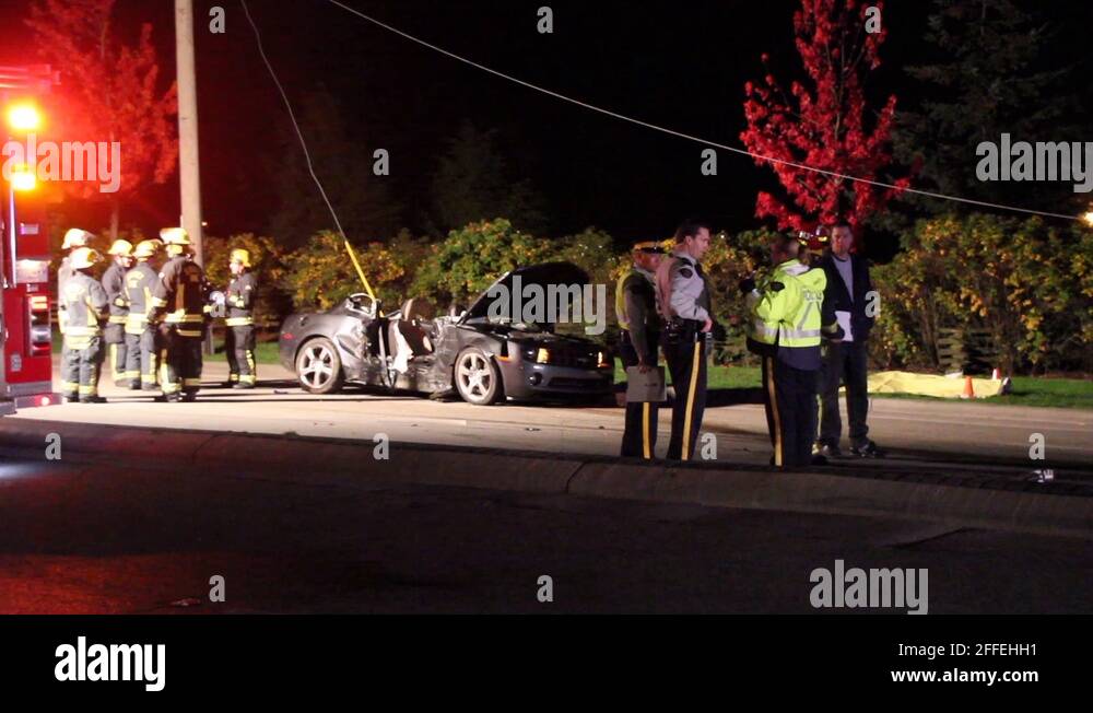 Car crash scene with dead body under tarp Stock Video Footage - Alamy