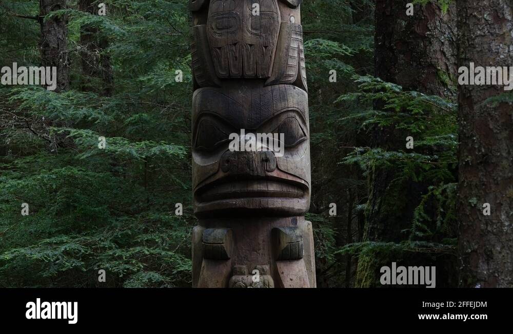 Trader Legend pole, totem pole, sitka national historical park, sitka ...
