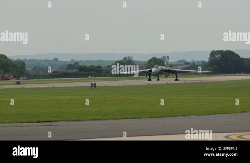Vulcan cockpit Stock Videos & Footage - HD and 4K Video Clips - Alamy