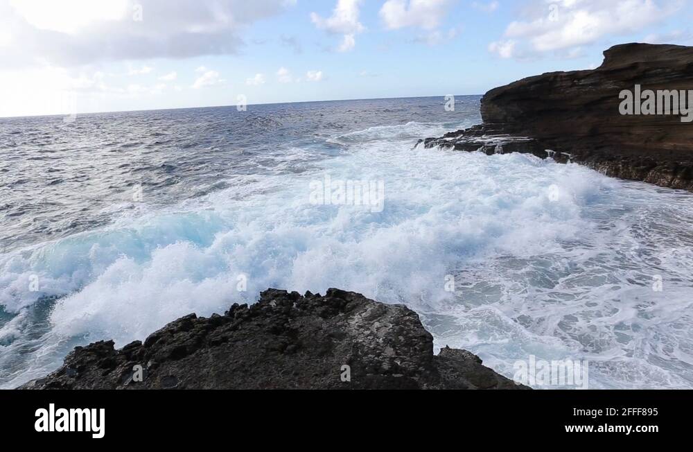 Ocean wave splash Stock Videos & Footage - HD and 4K Video Clips - Alamy