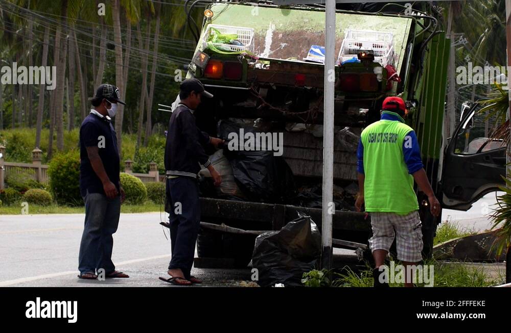 Dustmen Stock Videos & Footage - HD and 4K Video Clips - Alamy