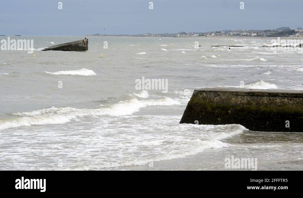 Bains beach Stock Videos & Footage - HD and 4K Video Clips - Alamy