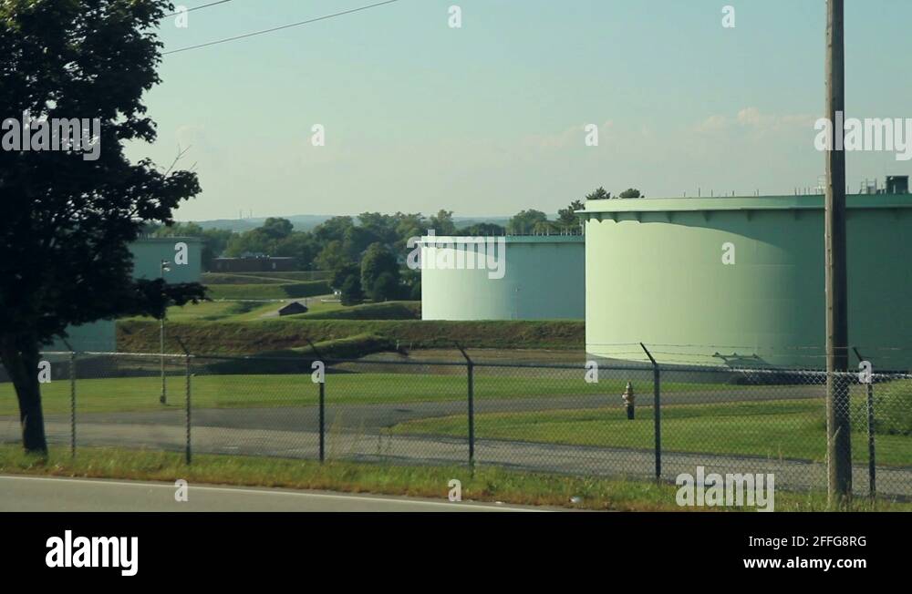 Medium tanks Stock Videos & Footage - HD and 4K Video Clips - Alamy