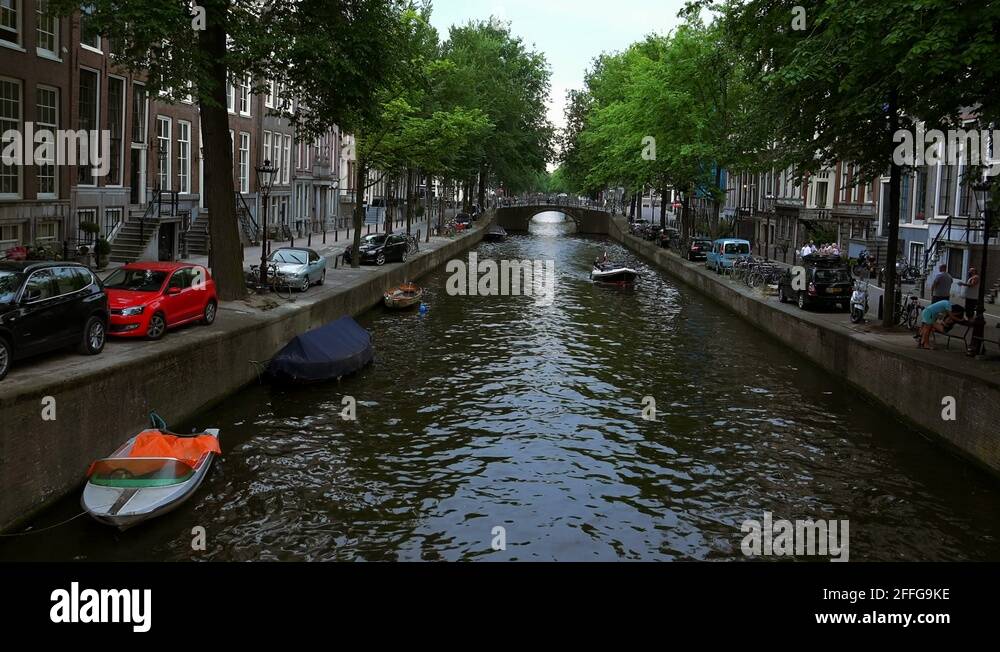 Leidsegracht canal Stock Videos & Footage - HD and 4K Video Clips - Alamy