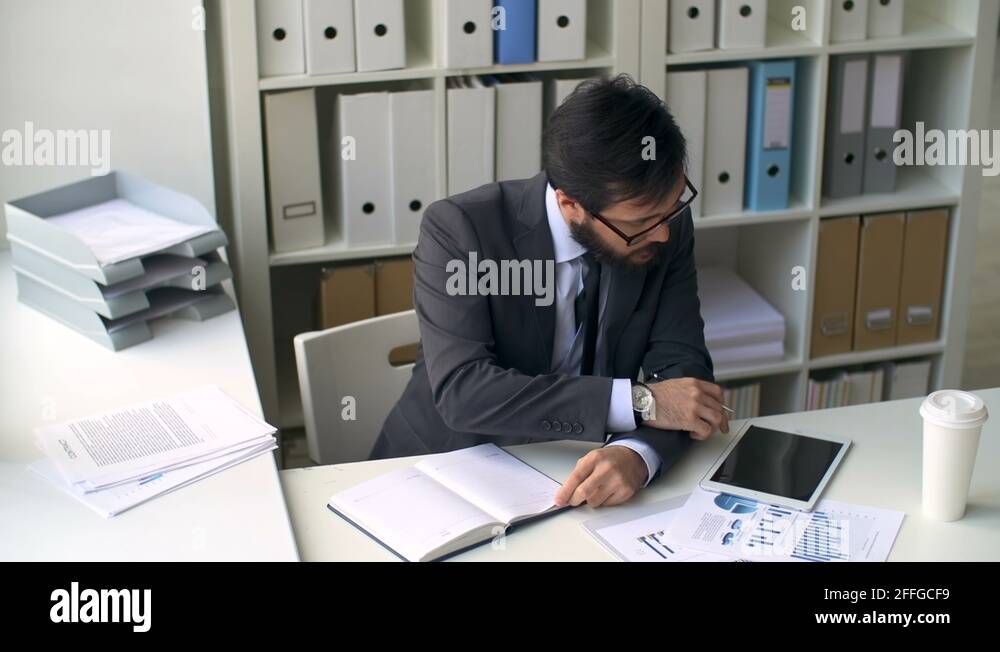 Investment backlog Stock Videos & Footage - HD and 4K Video Clips - Alamy