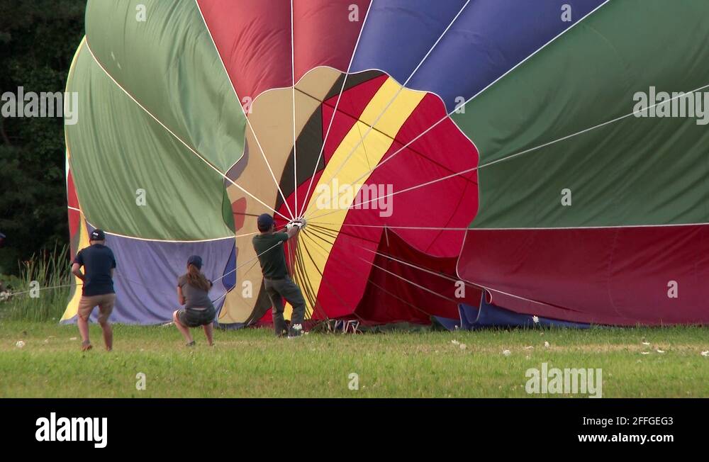 Pulling hot air balloon Stock Videos & Footage - HD and 4K Video Clips ...