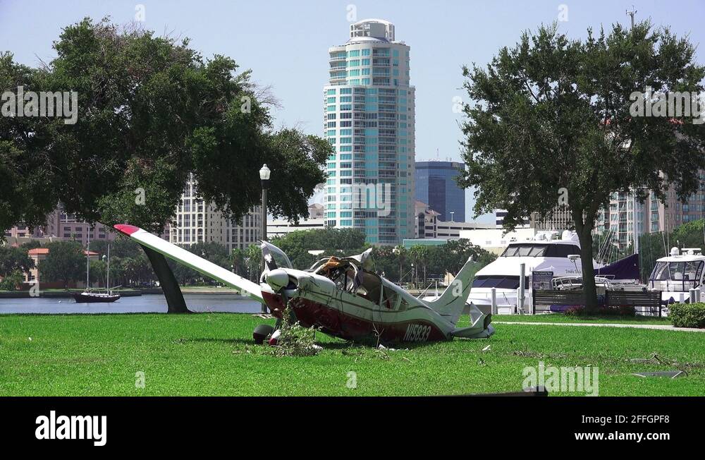 Aircraft airplane incident airport plane crash crash Stock Videos ...