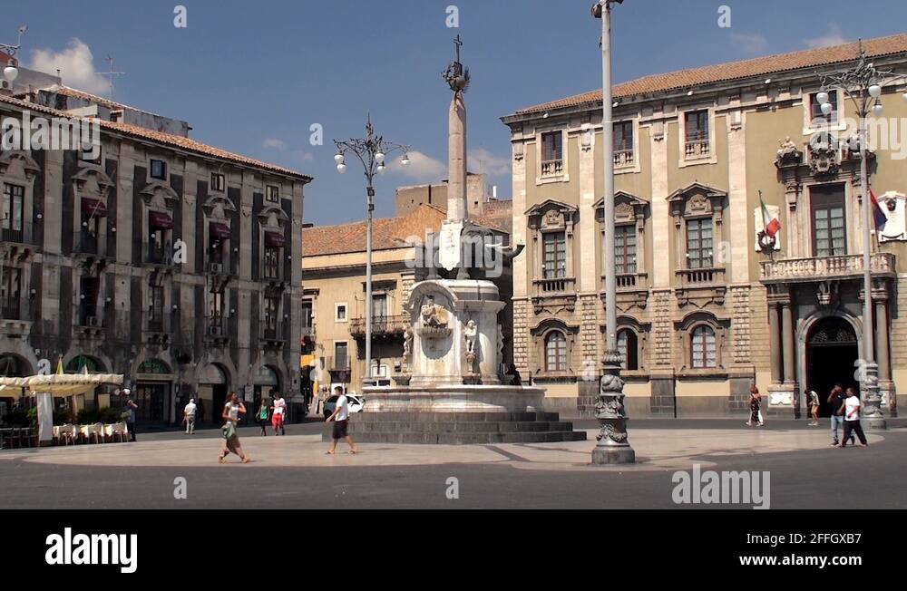 Catania duomo square Stock Videos & Footage - HD and 4K Video Clips - Alamy