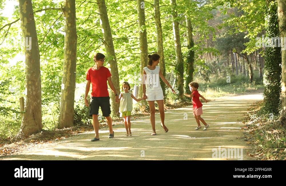 Day out family Stock Videos & Footage - HD and 4K Video Clips - Alamy