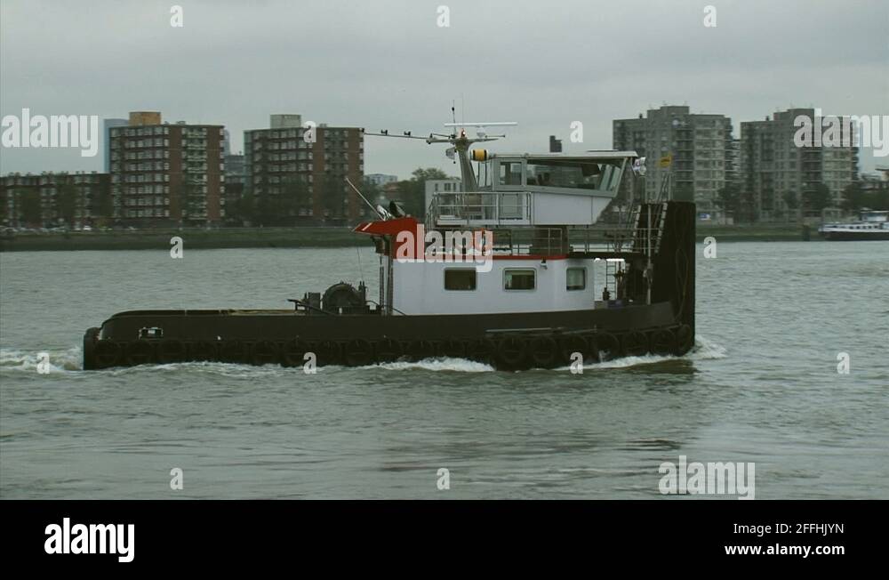 Push towing boat Stock Videos & Footage - HD and 4K Video Clips - Alamy