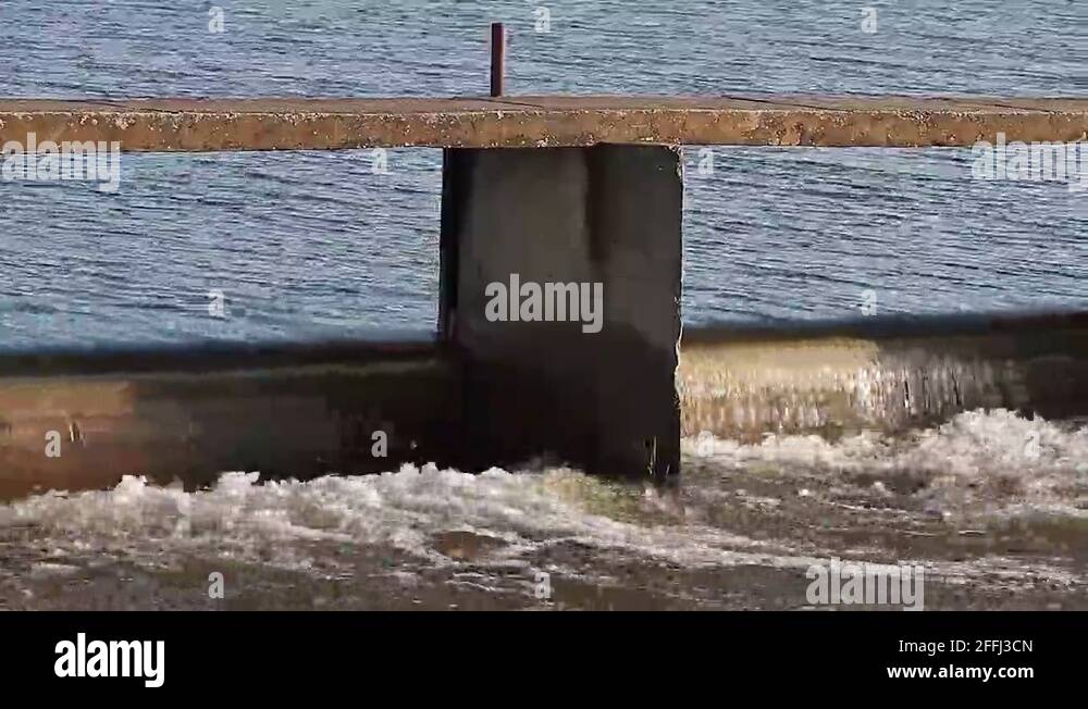 Timber dam Stock Videos & Footage - HD and 4K Video Clips - Alamy