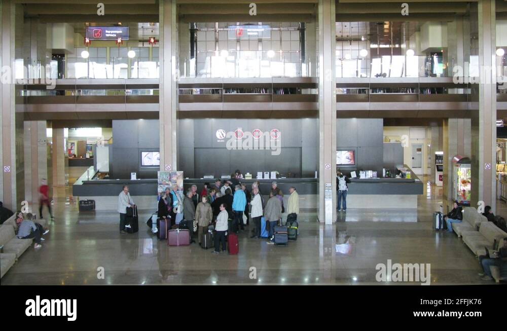 Tourists reception Stock Videos & Footage - HD and 4K Video Clips - Alamy