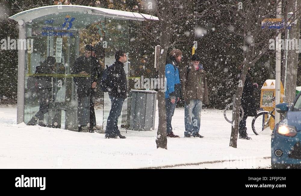 Bus in snow Stock Videos & Footage - HD and 4K Video Clips - Alamy