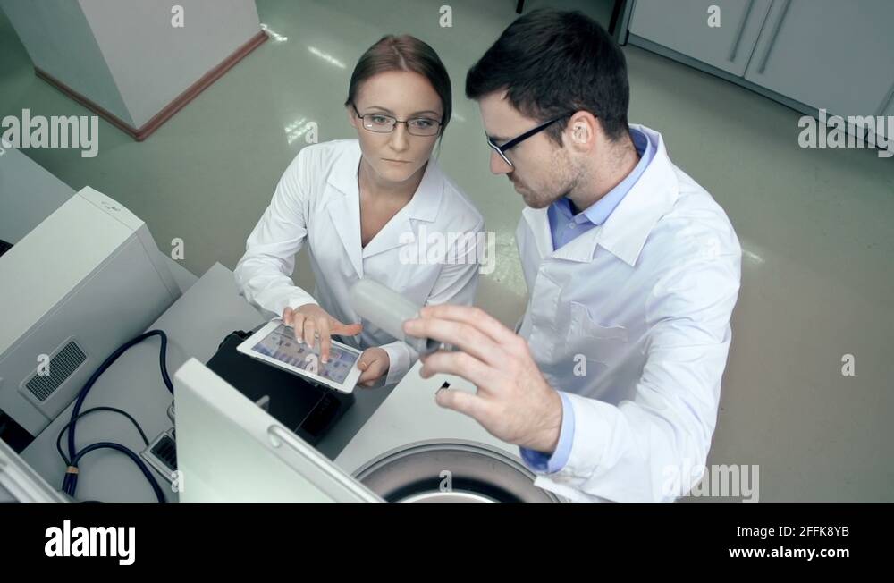 Pharmaceutical study Stock Videos & Footage - HD and 4K Video Clips - Alamy