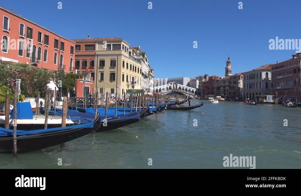 Rialto venice grand canal gondola Stock Videos & Footage - HD and 4K ...